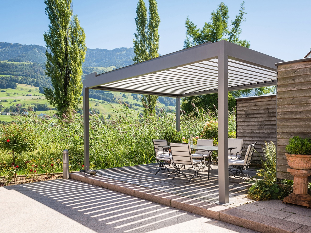 High-end zonwering met kubusvormig design