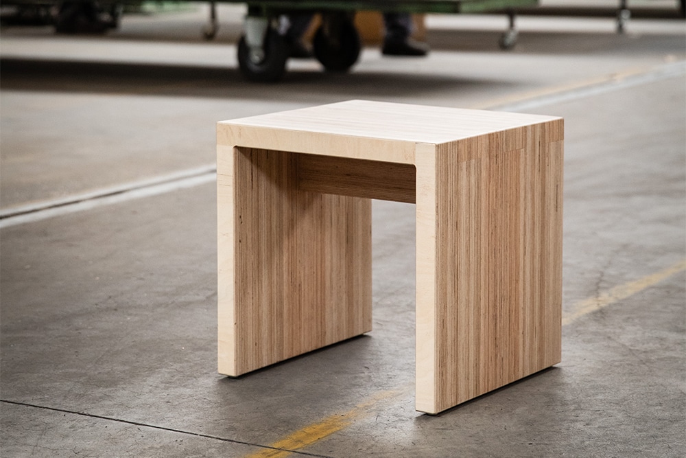 Circulair fineer dat uit het juiste hout gesneden is