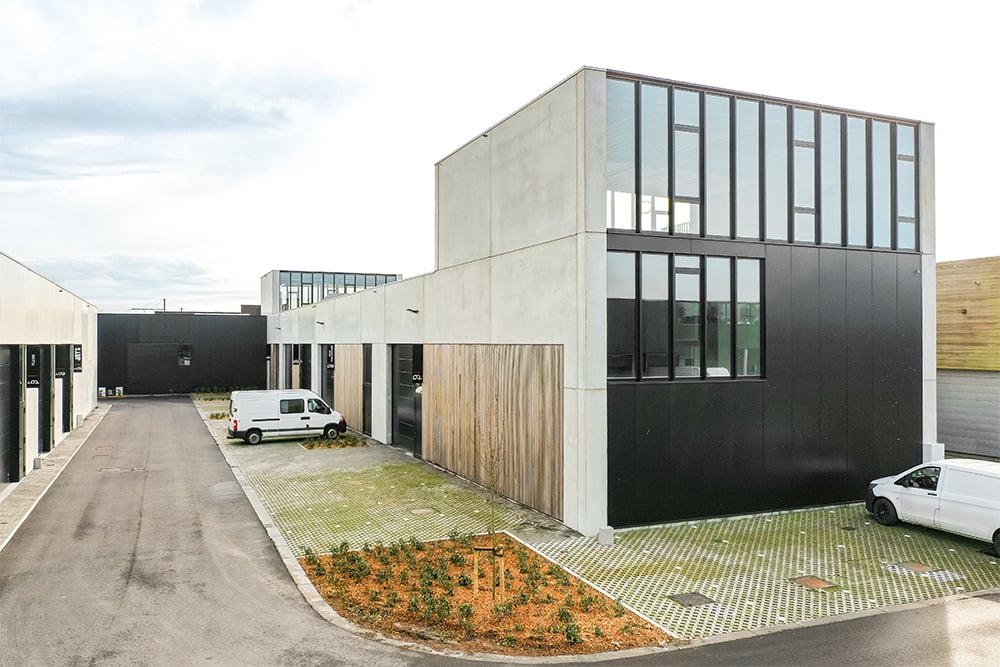 Twee rooftoppadelvelden, twee groendaken en 21 kmo-units