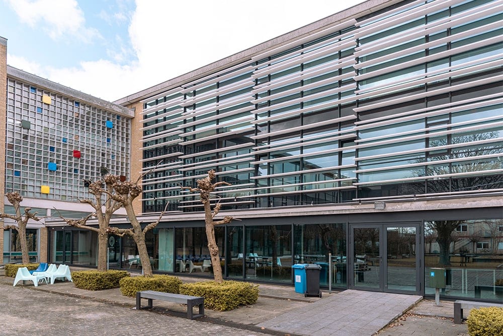 Howest Campus Brugge gaat voor esthetische, duurzame zonwering